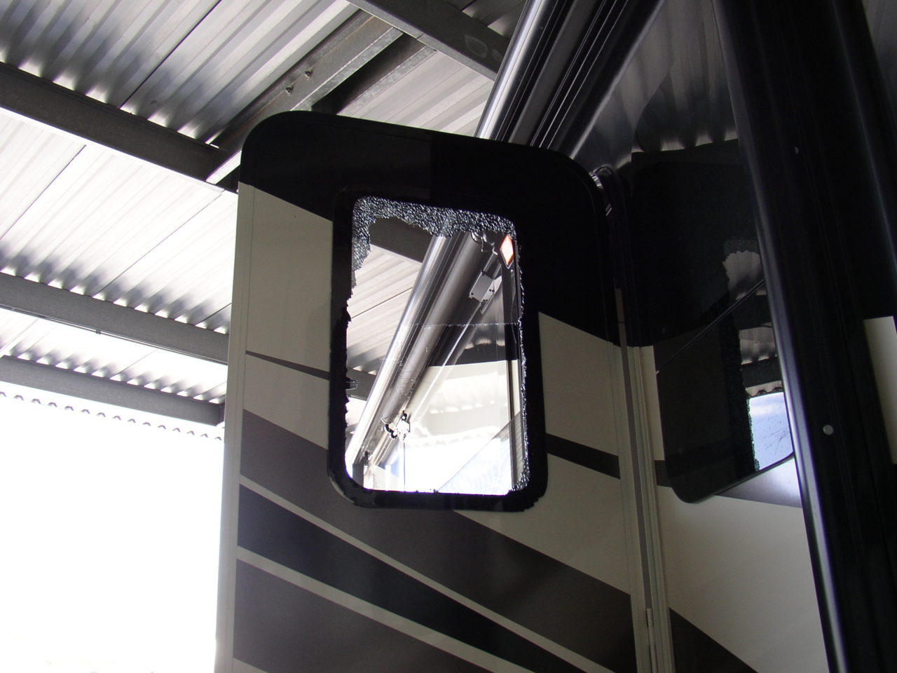 Portland RV Glass Repair | Gresham Glass Repair | Mt. Hood Glass Company